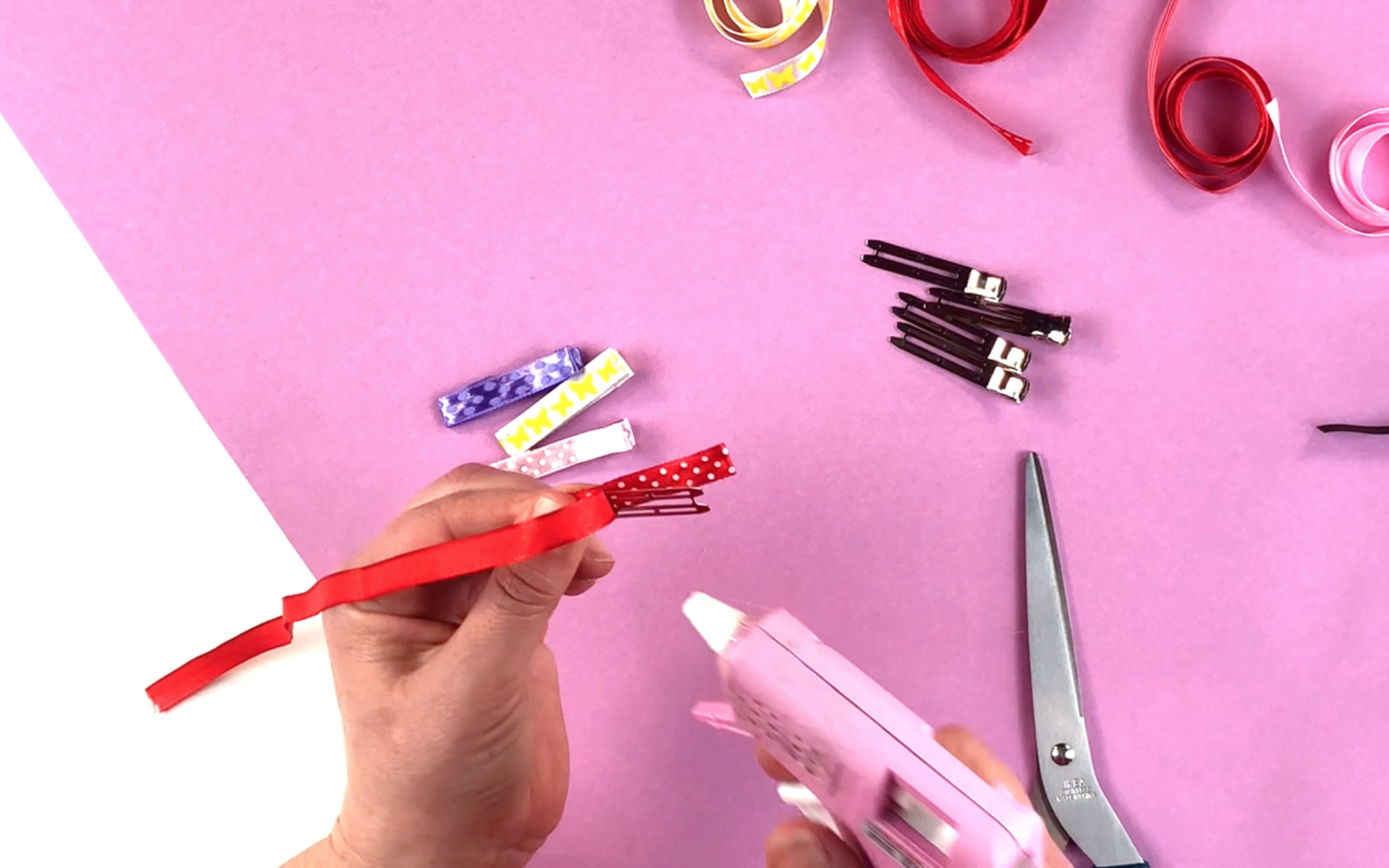 How To Line A Hair Clip Using Ribbon